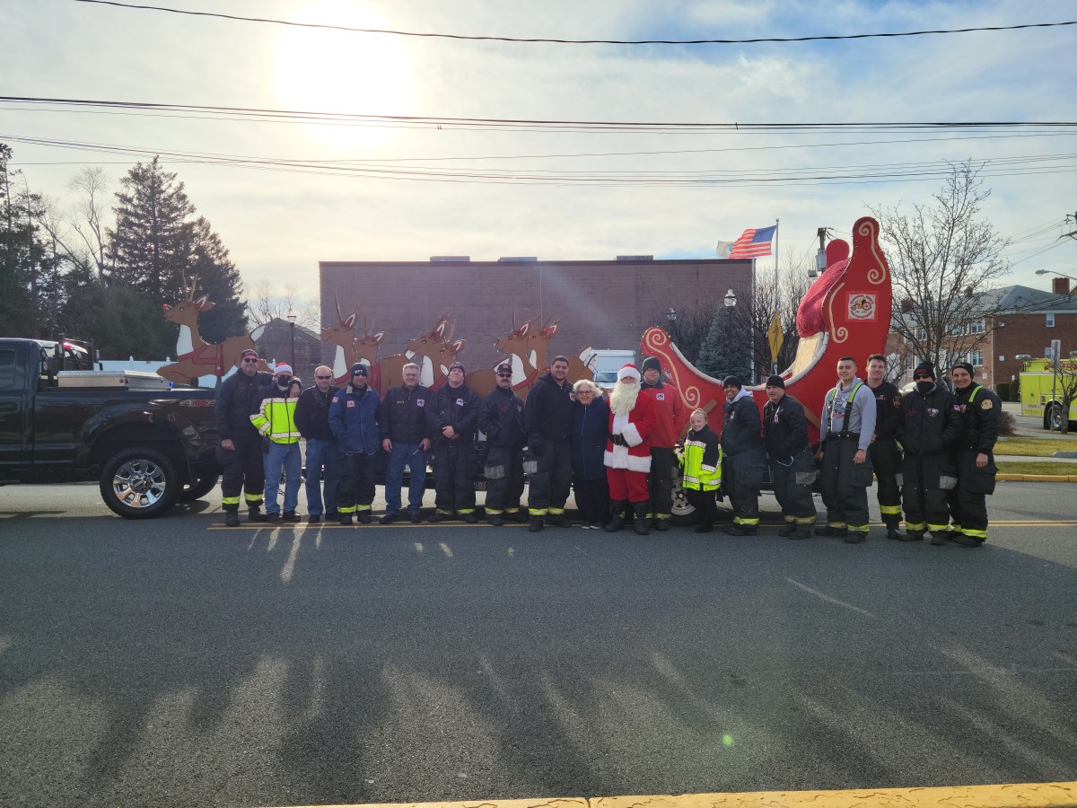 My Life as a Fireman: HHFD Annual ‘Santa Around Town” December 19th ...
